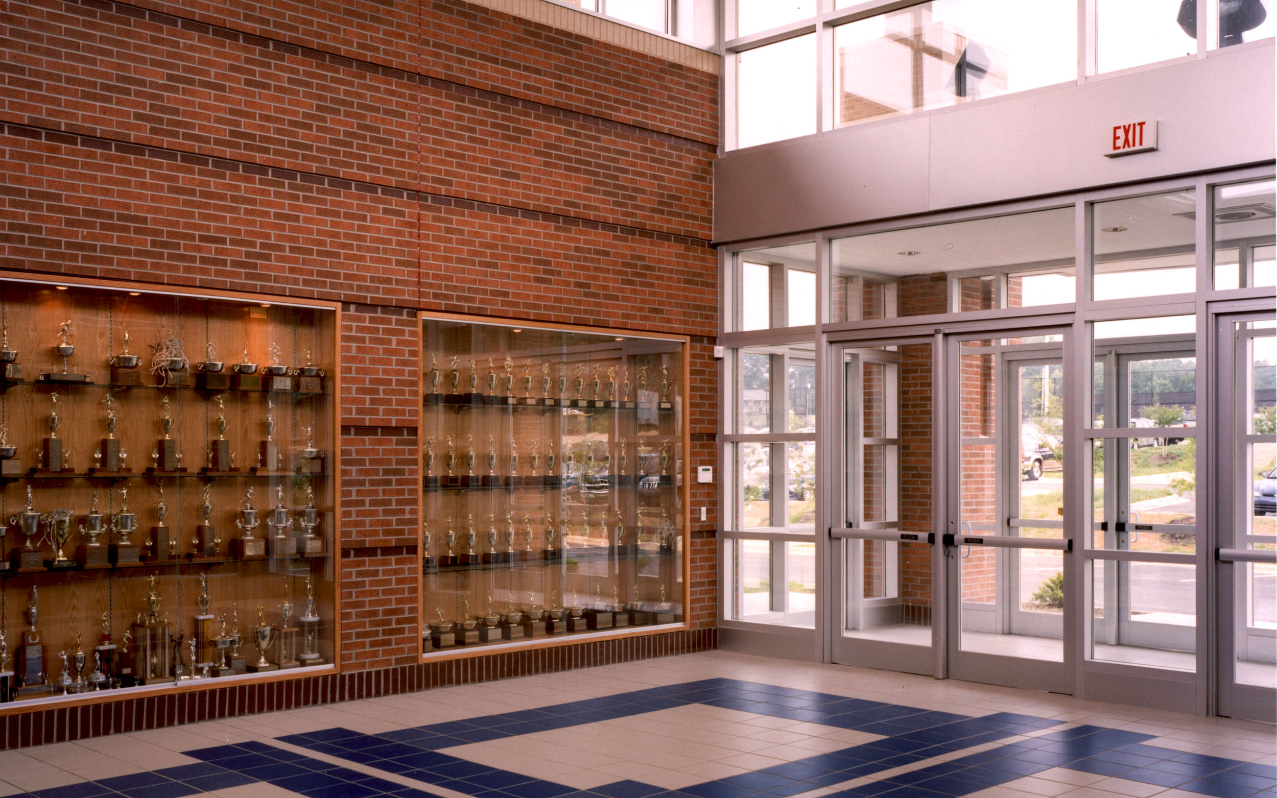 forsyth country day school_gym interior_gallery – WGM Design